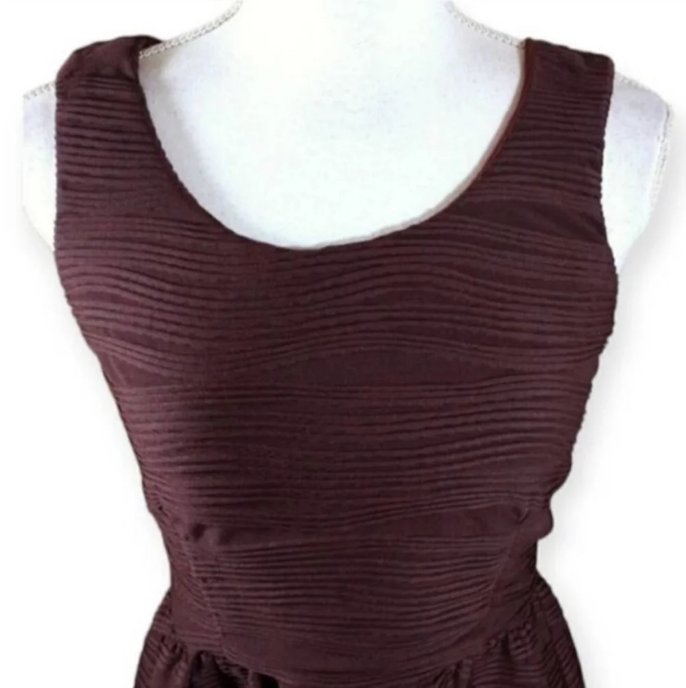 Rewind | Dresses | Rewind Burgundy Textured Dress Szm Euc | Poshmark
